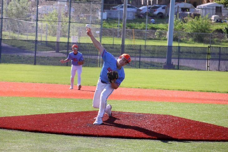Chargers defeat Bombers to win regional title behind Carlisle’s 12 ...